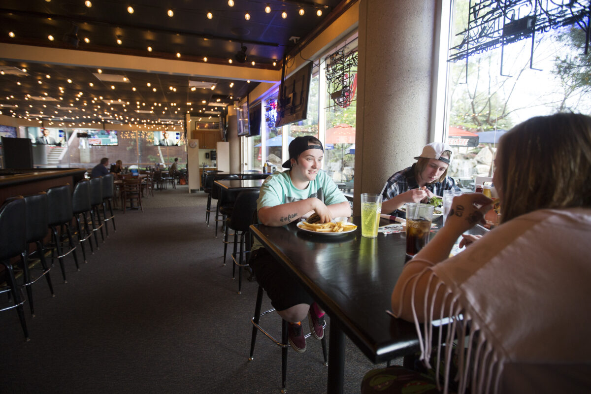 Second Steiny’s sports grill has same great food and atmosphere | News ...